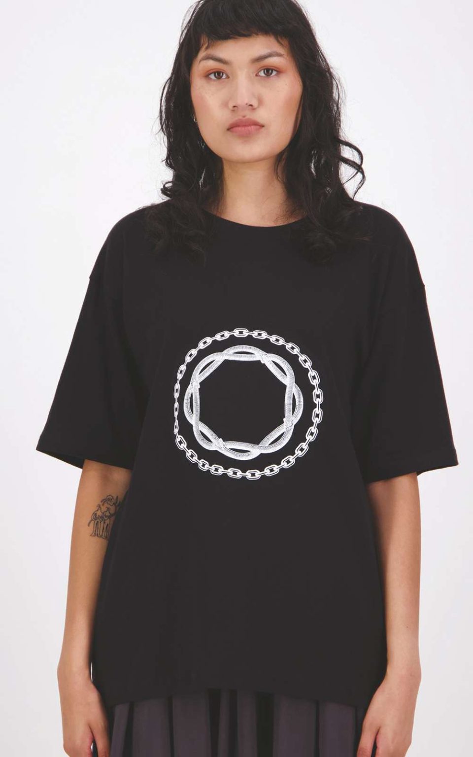 Reiji Chains Tee – Zebrano | Designer Clothing NZ